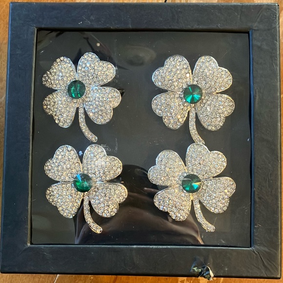 cupcakes & cashmere | Dining | Shamrock Irish Napkin Rings Set Nib ...